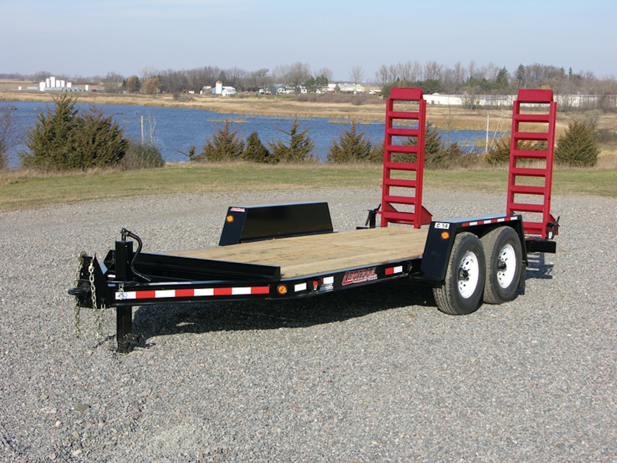 Contrail C-14 drop-deck From: Towmaster | For Construction Pros