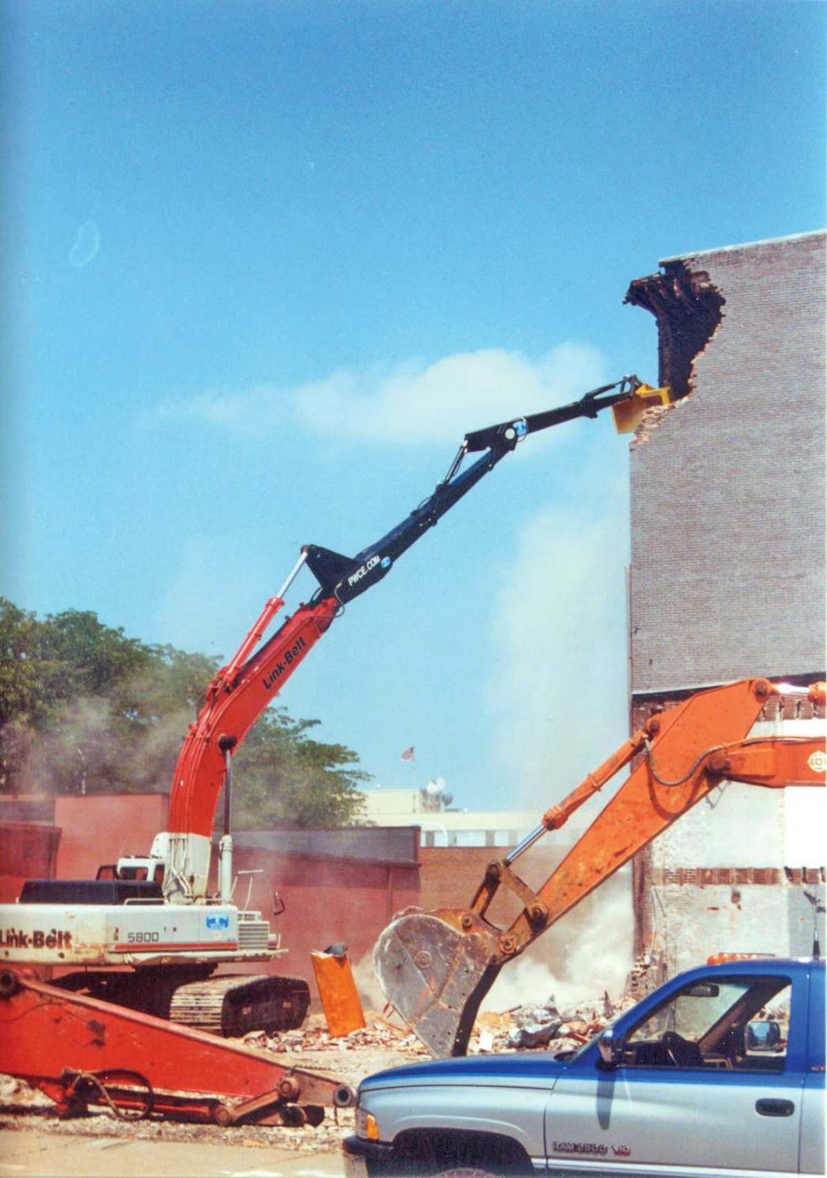 High Reach Demolition System From: Paul Wever Construction Equipment Co ...