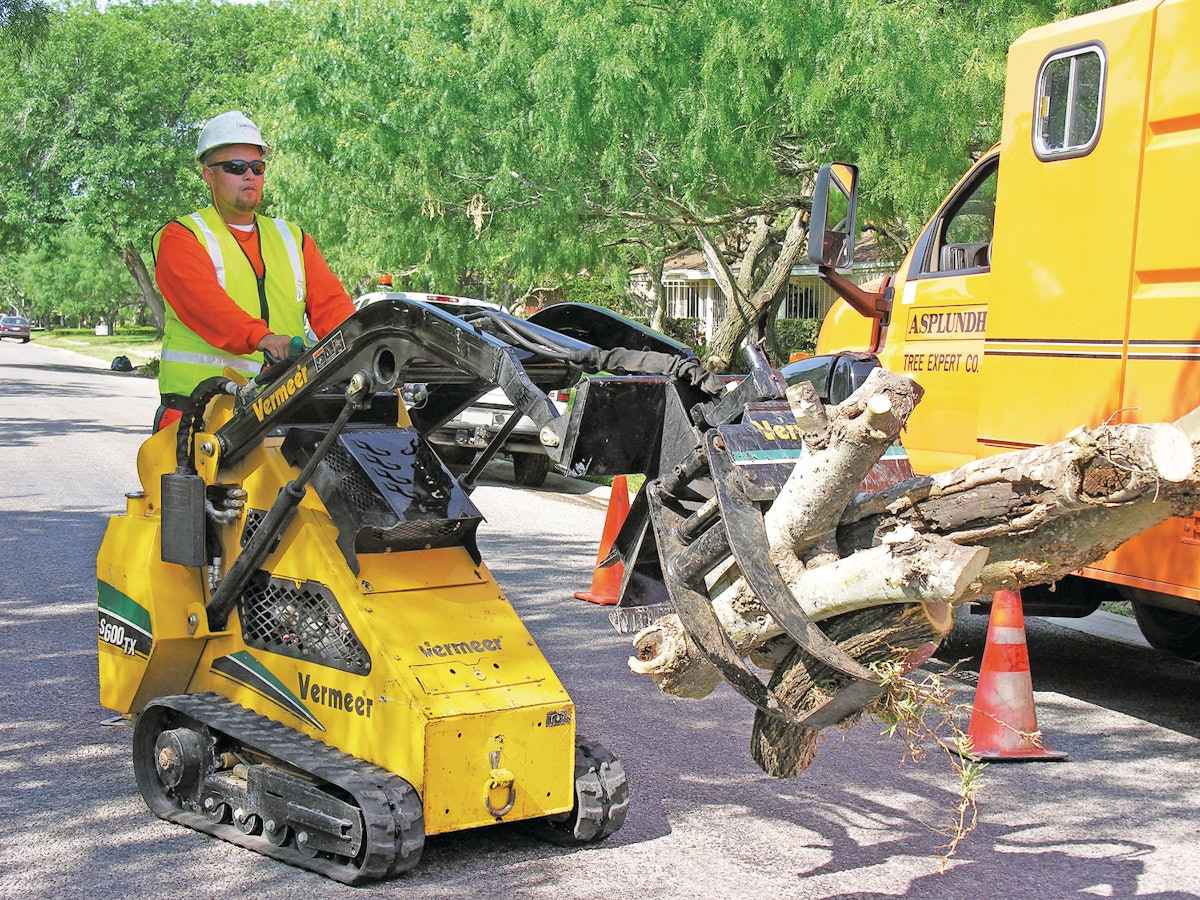 LG42 Grapple From: Vermeer | For Construction Pros