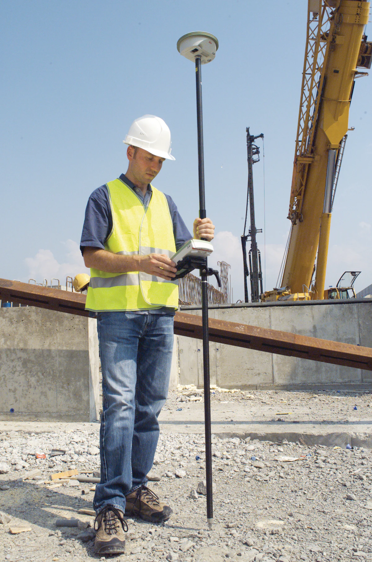 SmartRover From: Leica Geosystems, Inc. | For Construction Pros