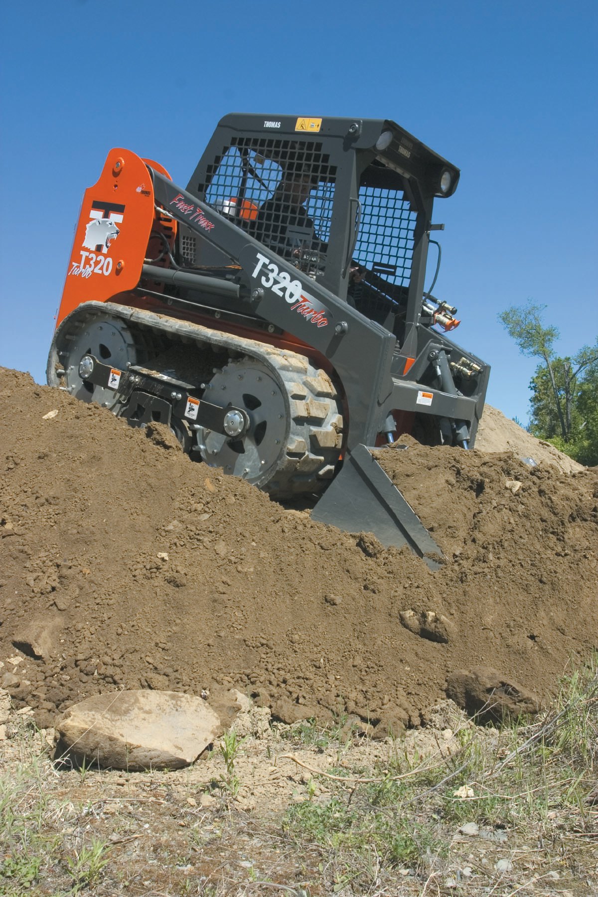 T320 From: Thomas Equipment Ltd | For Construction Pros