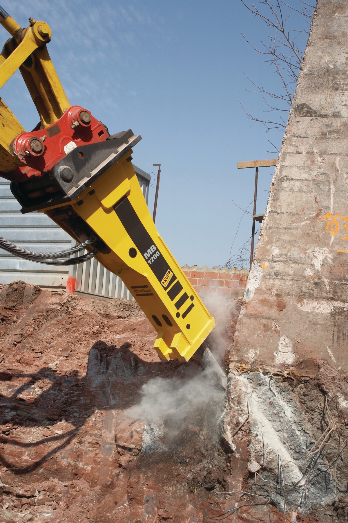 MB1200 hydraulic breaker attachment From: Atlas Copco | For ...