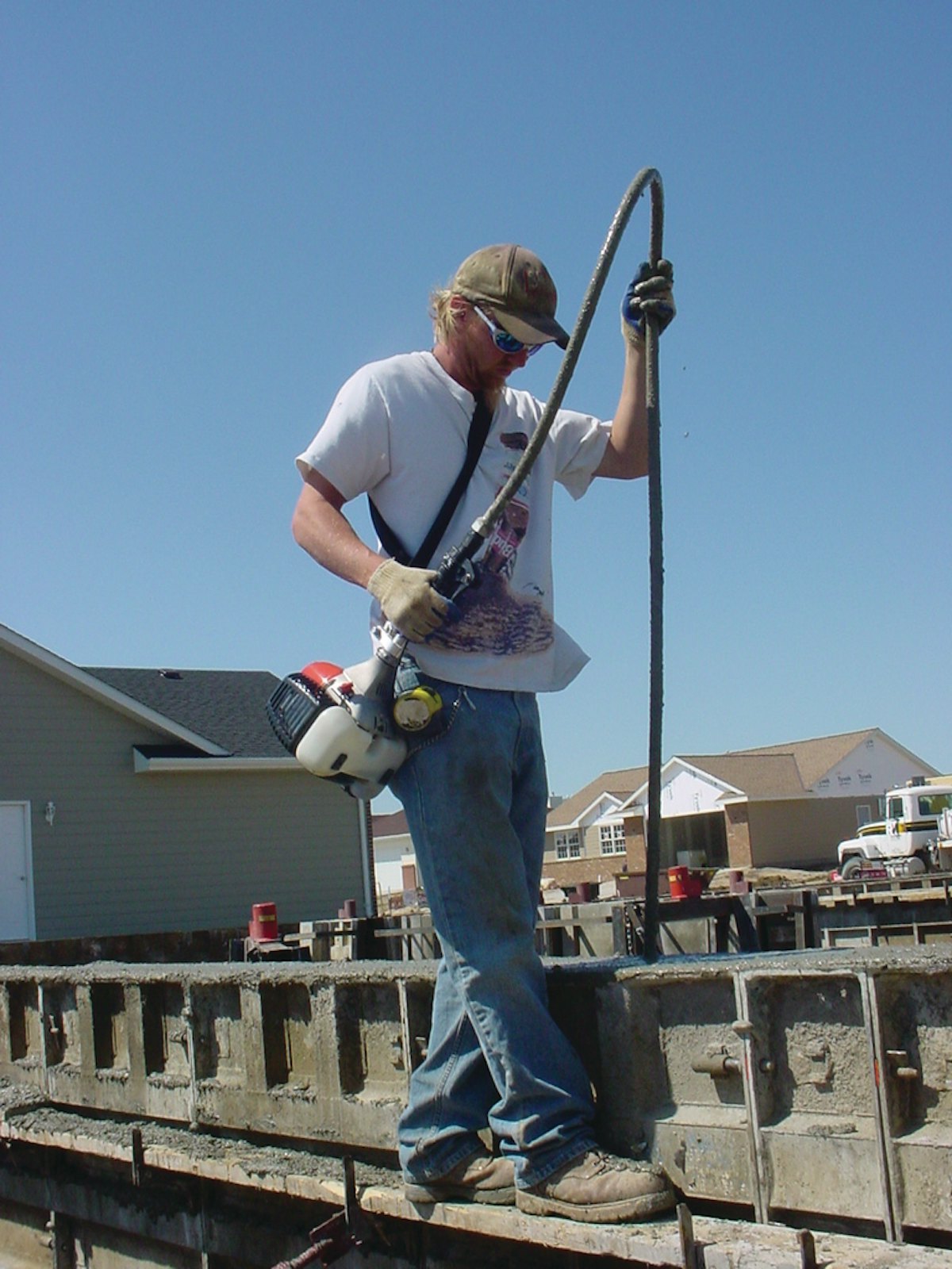 Multivibe Gas-powered Vibrators From: Jlin Corp. | For Construction Pros