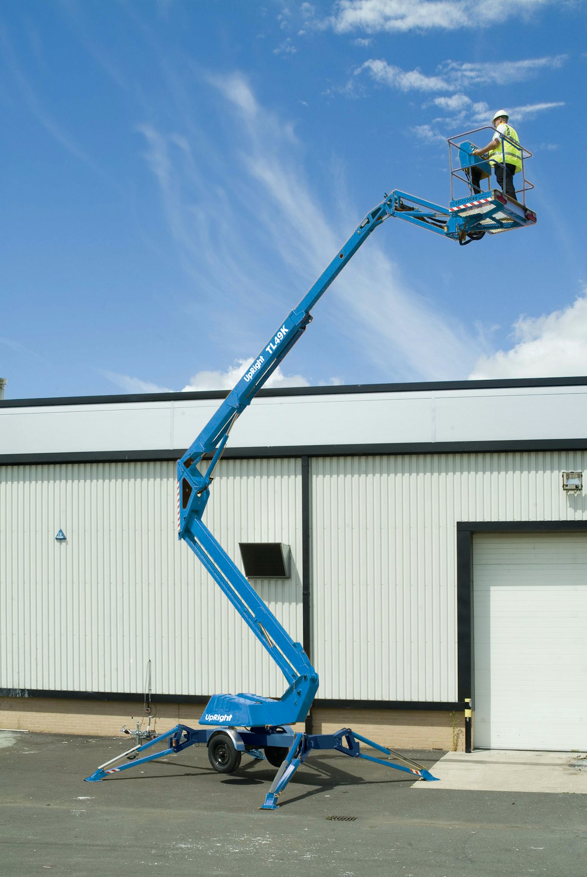 TL37 and TL49K trailers From: UpRight | For Construction Pros