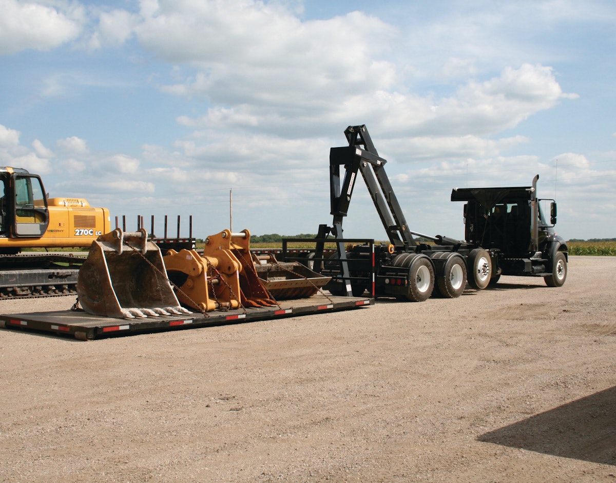 Stellar 190-24-52 hooklift loader From: Stellar | For Construction Pros