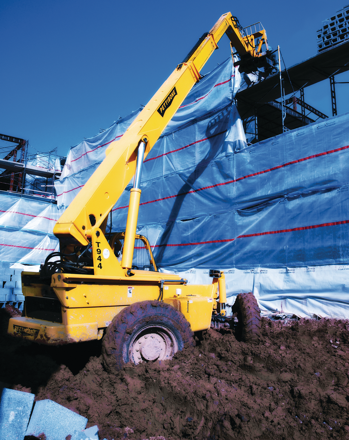 Pettibone Telehandlers From: Pettibone Traverse Lift LLC | For ...