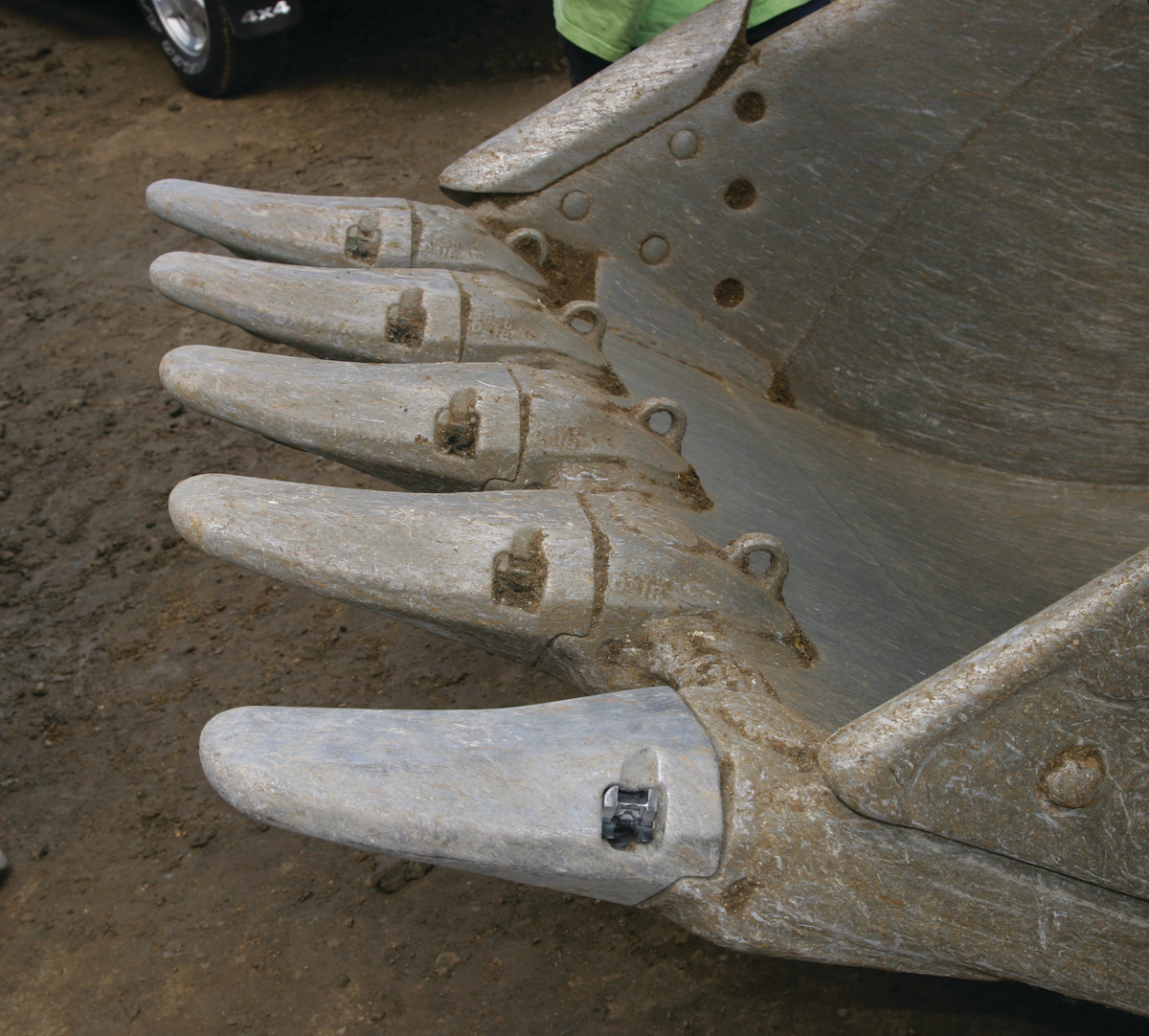 Ultralok Tooth System From: ESCO Corporation | For Construction Pros