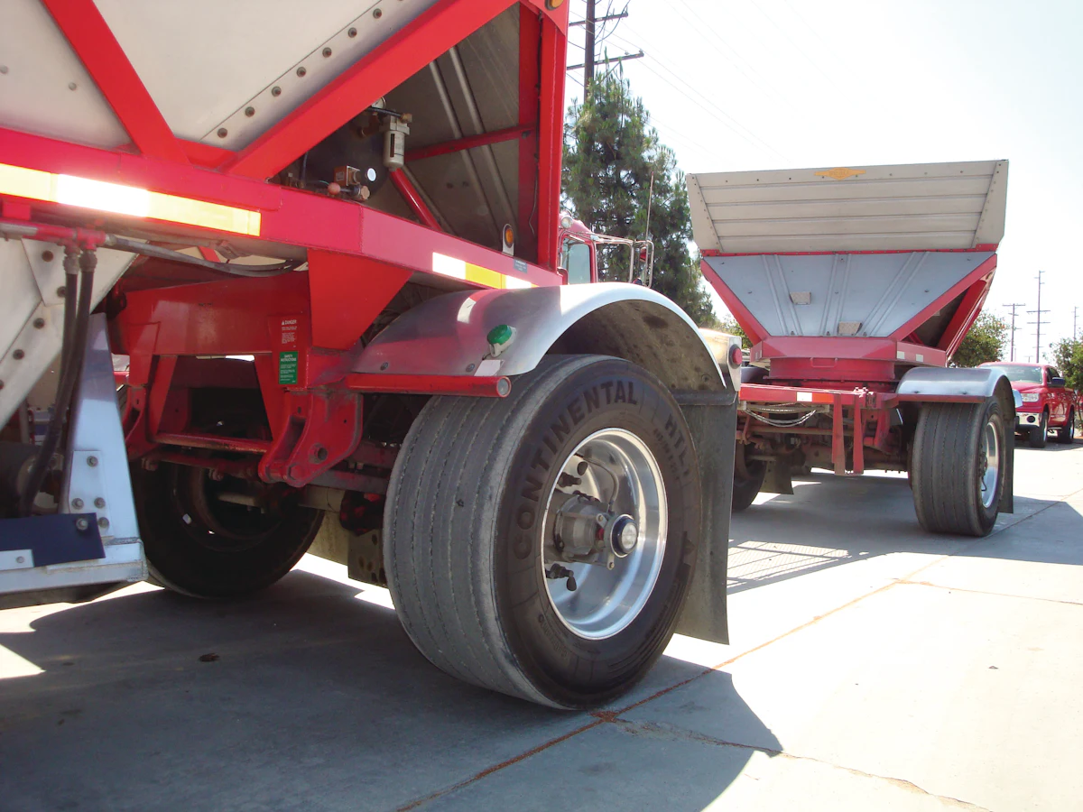 HTL1 Super Single Tire From: Continental - Commercial Vehicle Tires ...
