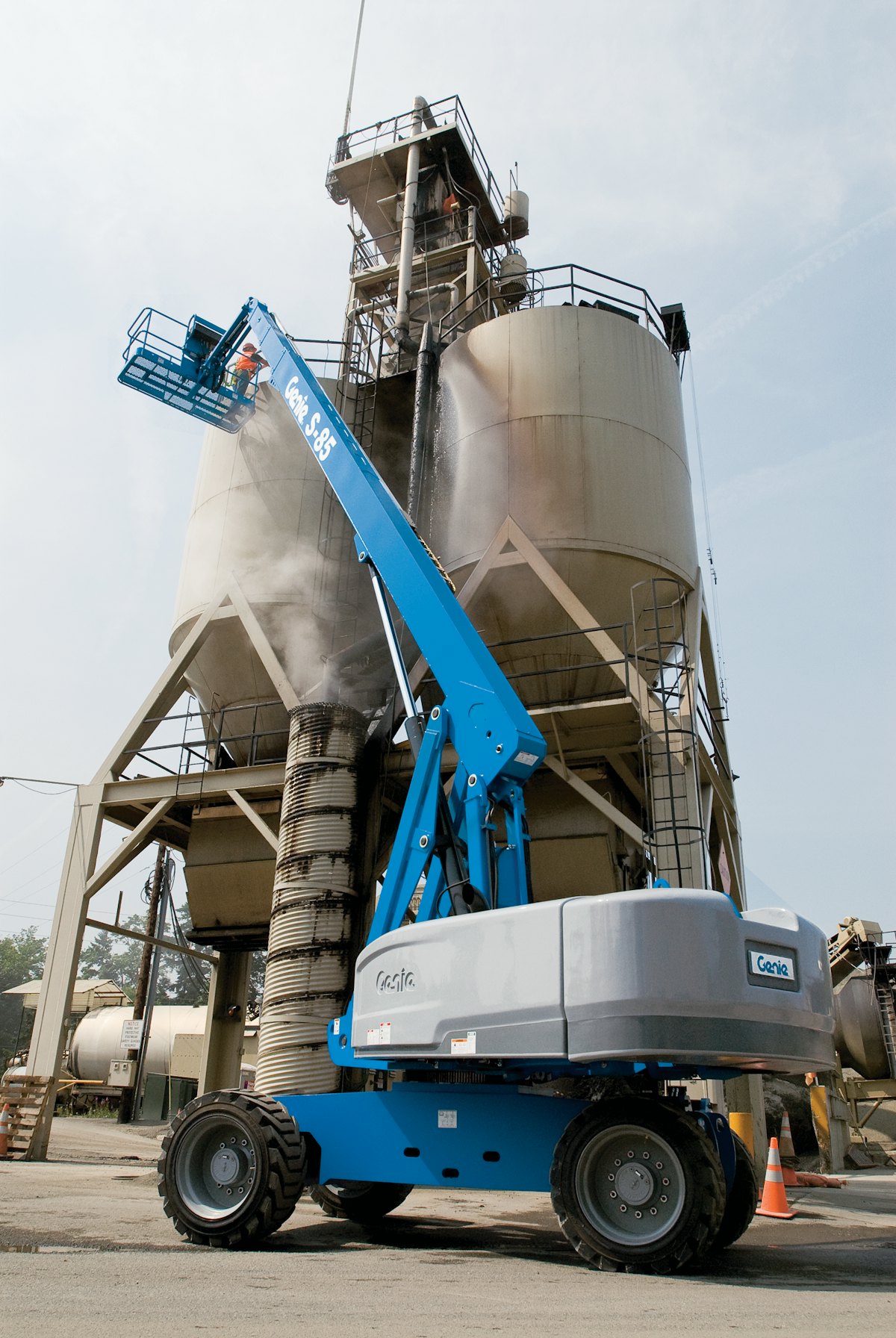 S-80 and S-85 Telescopic Booms From: Genie - Terex AWP | For ...