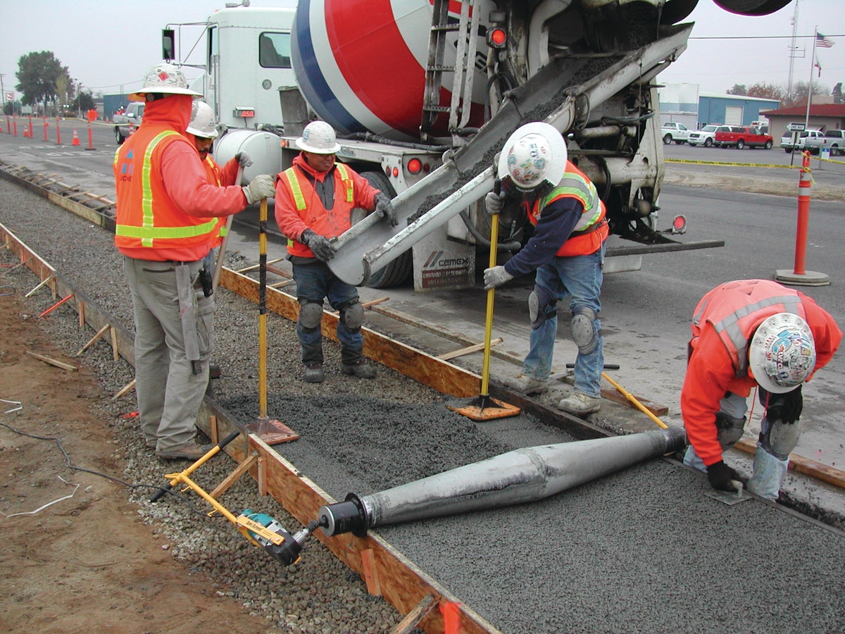 Gutter Builder From: Spin Screed | For Construction Pros