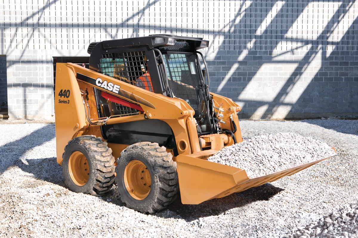 440, 450 and 465 Skid Steers From: CASE Construction Equipment - CNH ...