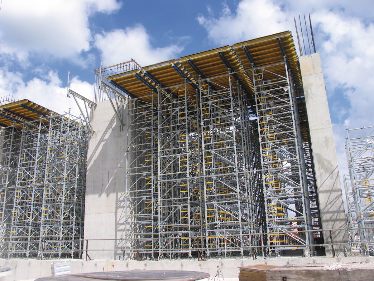 Staxo 100 From: Doka USA | For Construction Pros