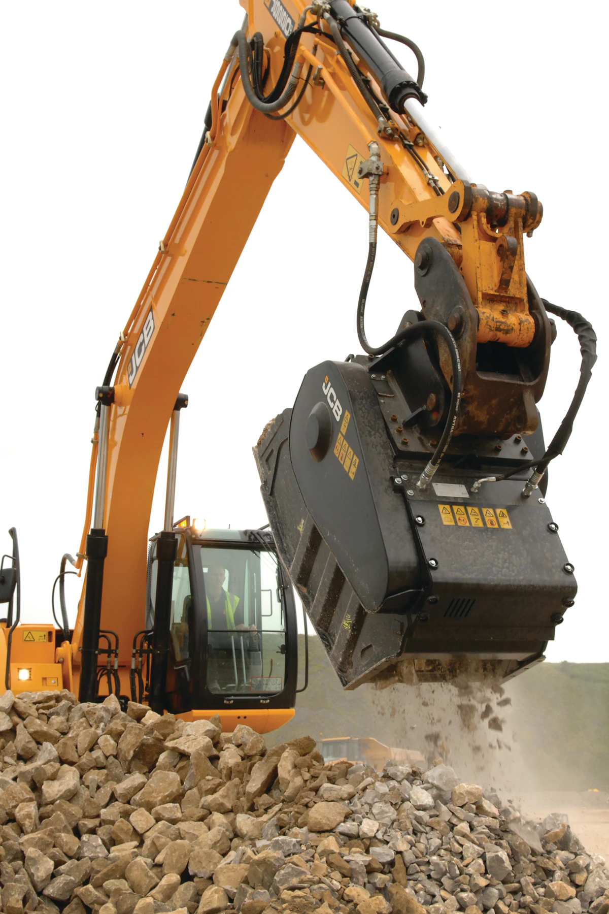 Crusher Buckets From: JCB Americas | For Construction Pros