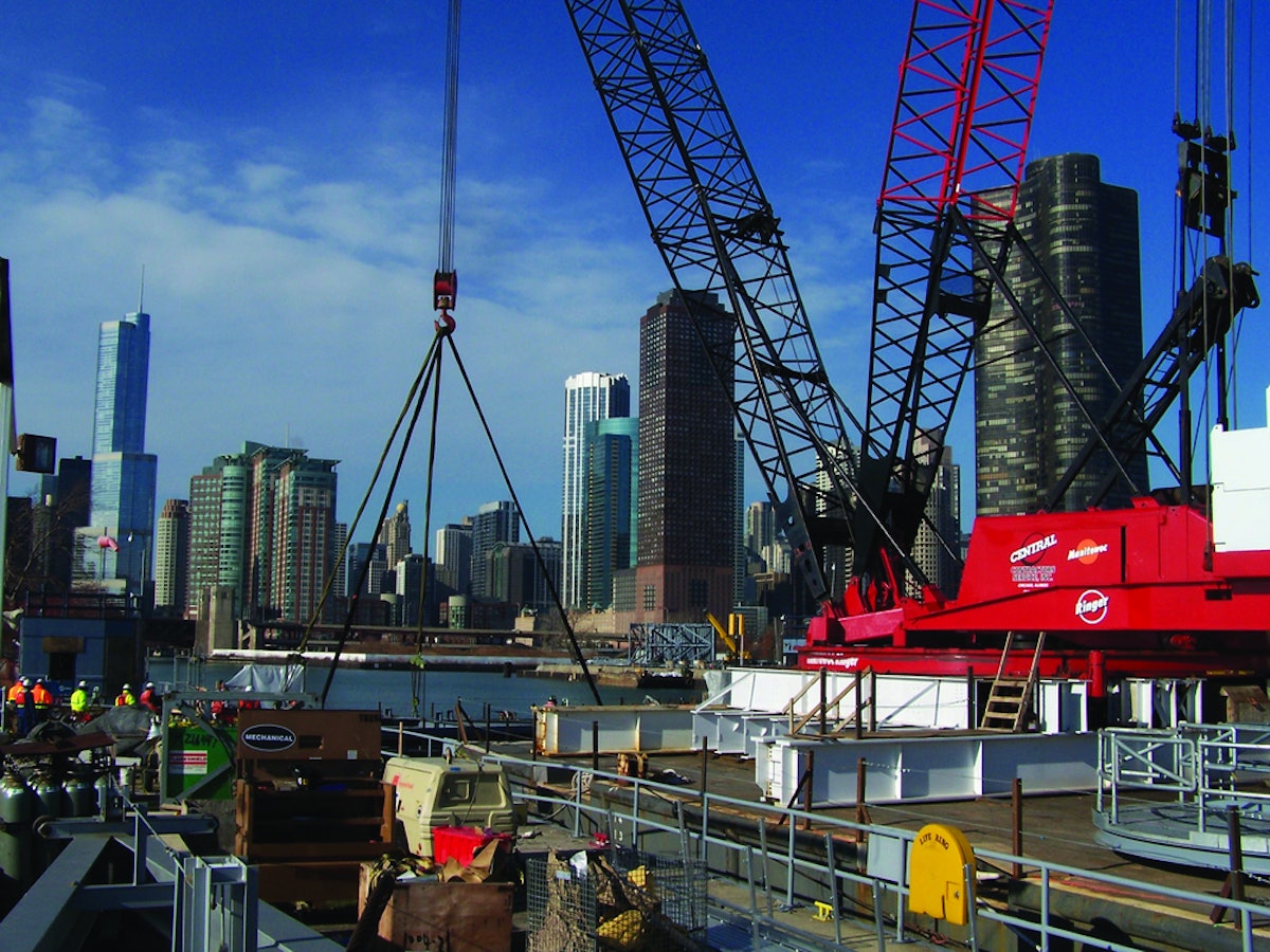 Crane Replaces Chicago Harbor Lock Gates | For Construction Pros