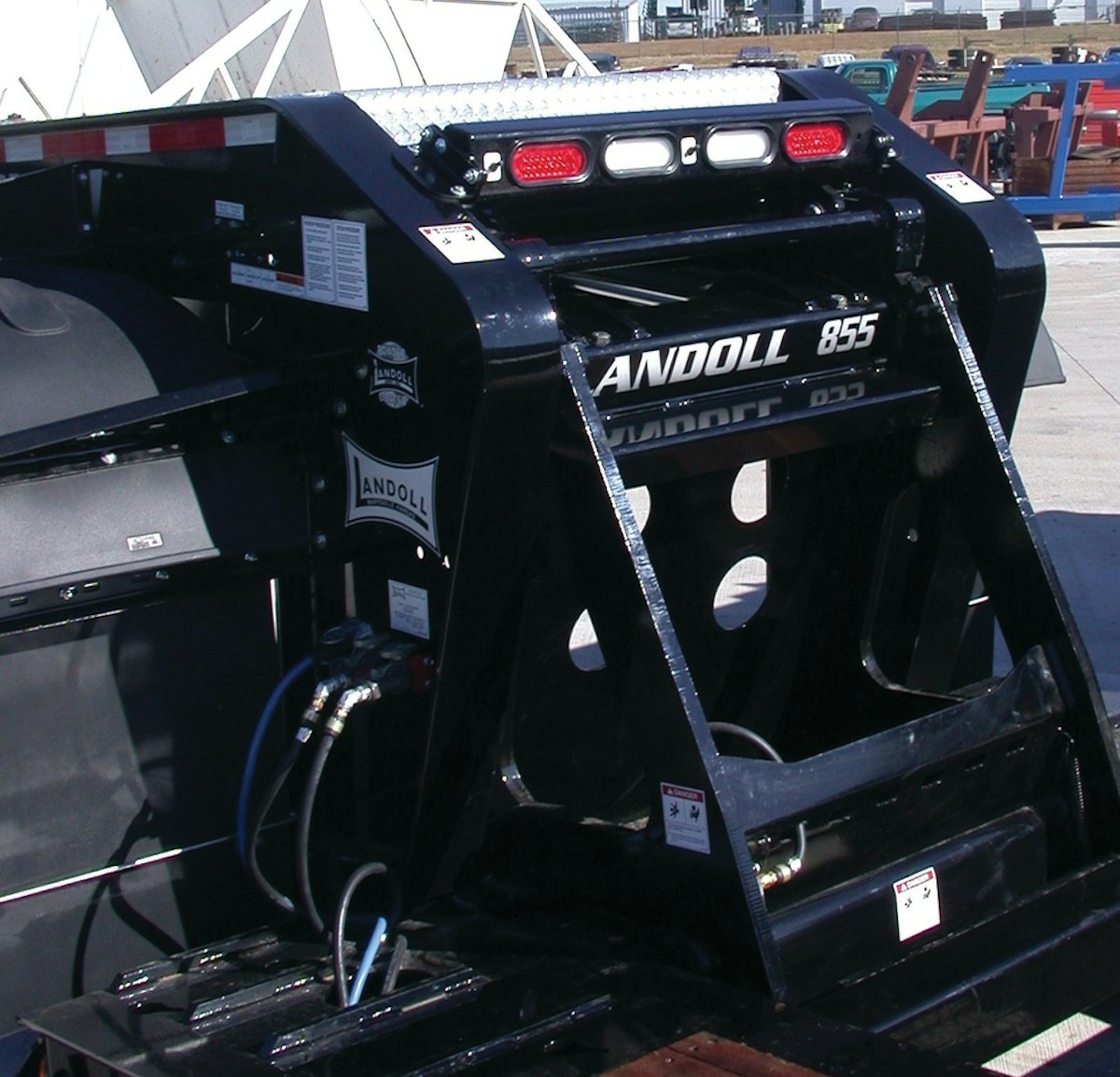 Gooseneck Light Bar From: Landoll Corp. Trailer Div. | For Construction ...