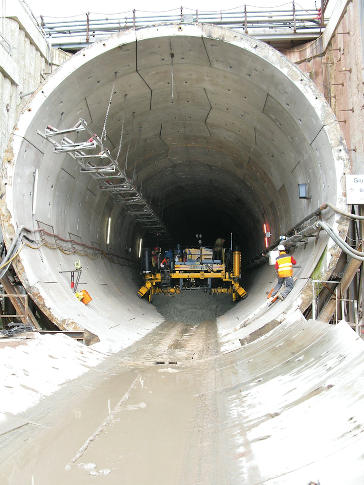 tunnel cement