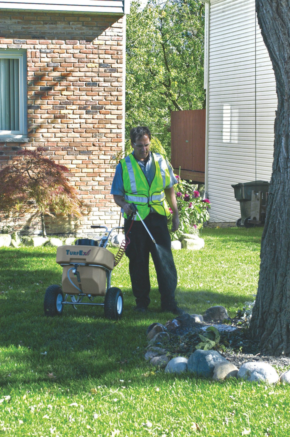 TurfEx TL-80 and TL-80SS Electric Push Sprayers From: TrynEx ...