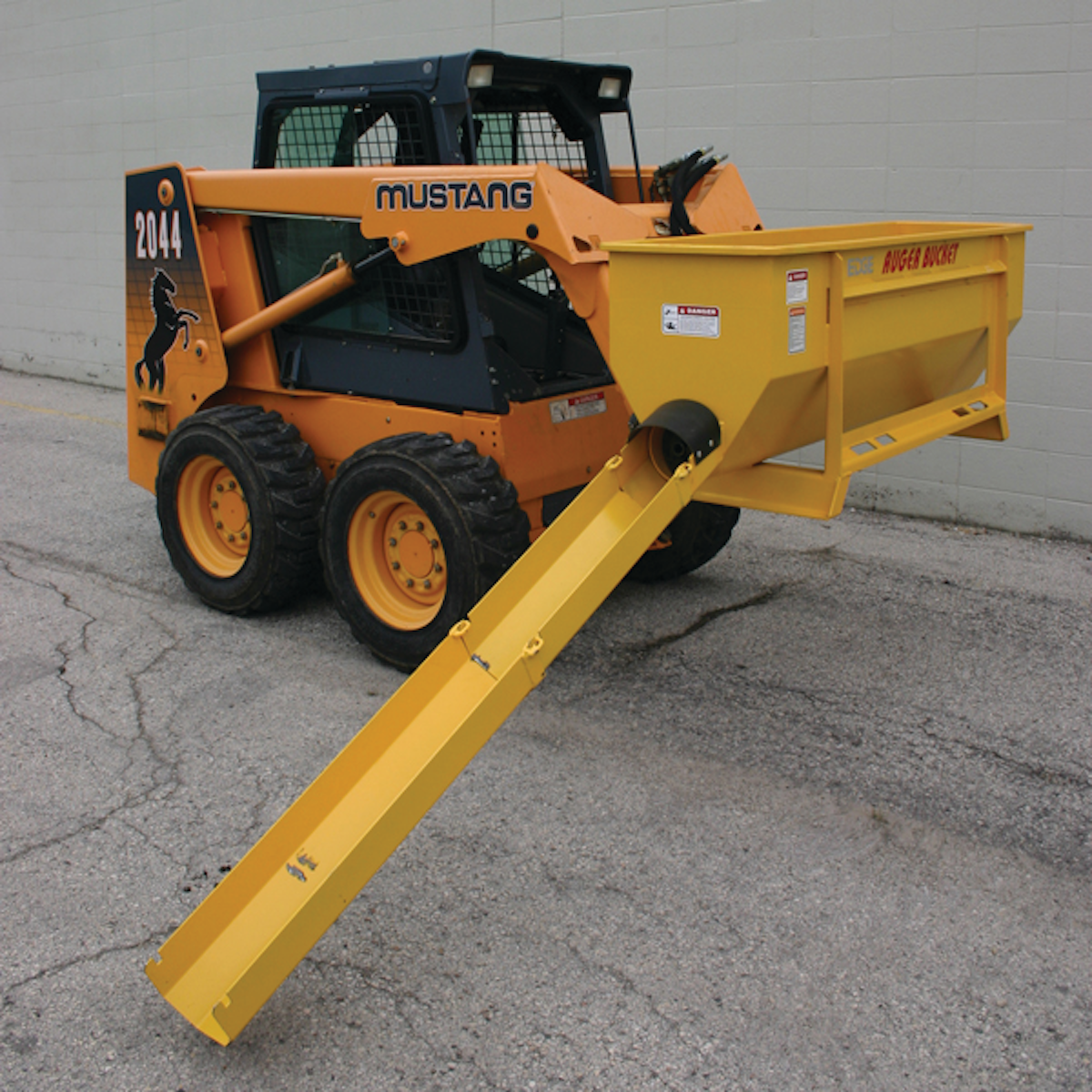 Auger Mix Bucket Attachment From: Manitou America, Inc. / EDGE ...