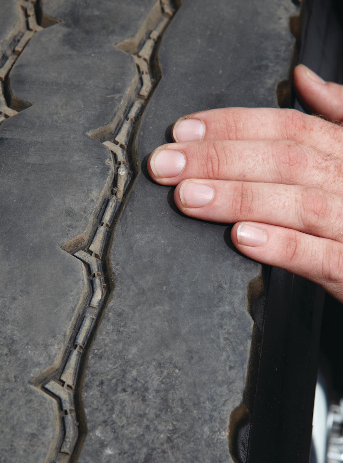 How to Lengthen Tire Life on Commercial Trucks | For Construction Pros