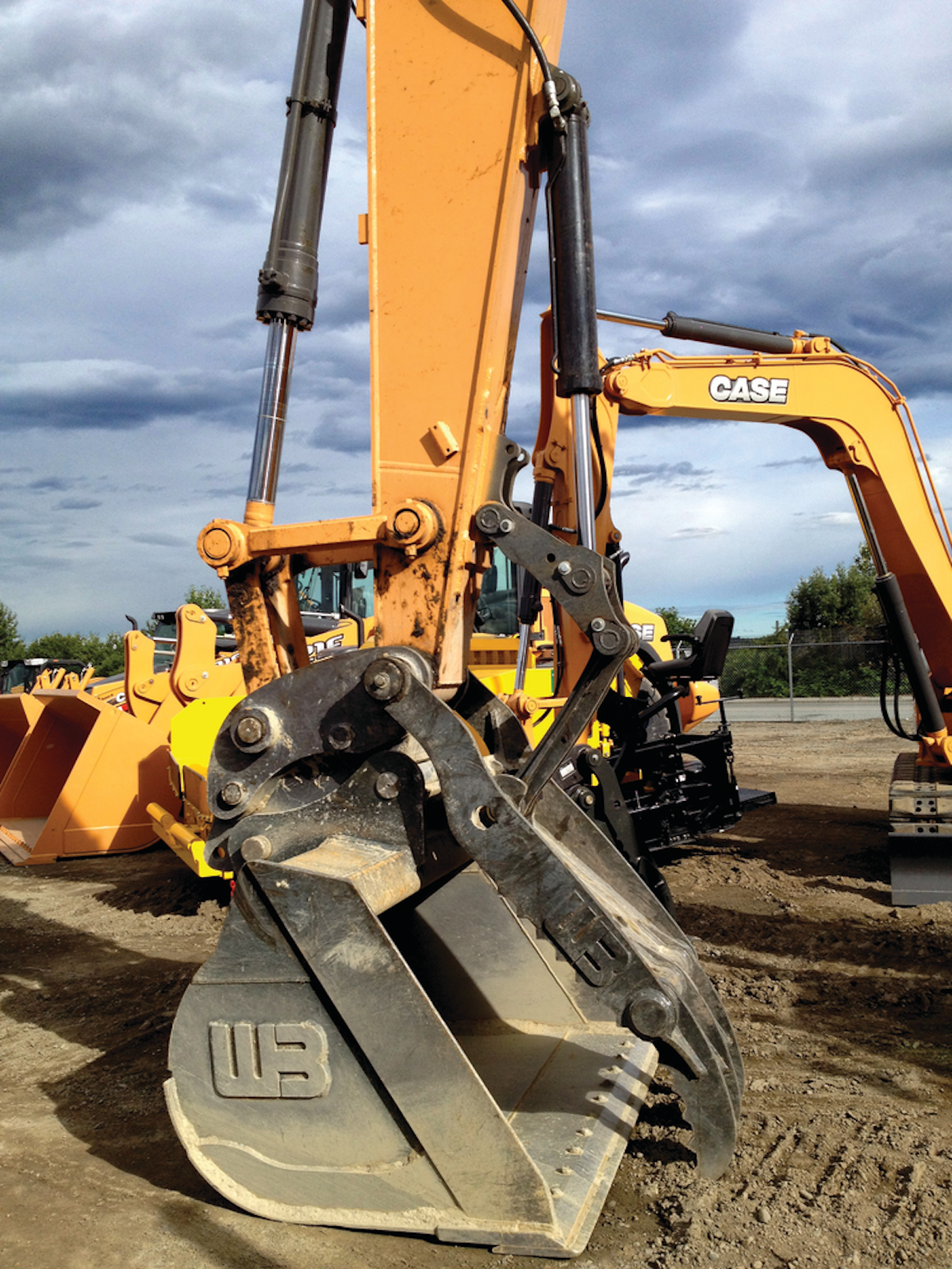 Progressive Link Hydraulic Multi-Tined Thumb From: Werk-Brau Co., Inc ...