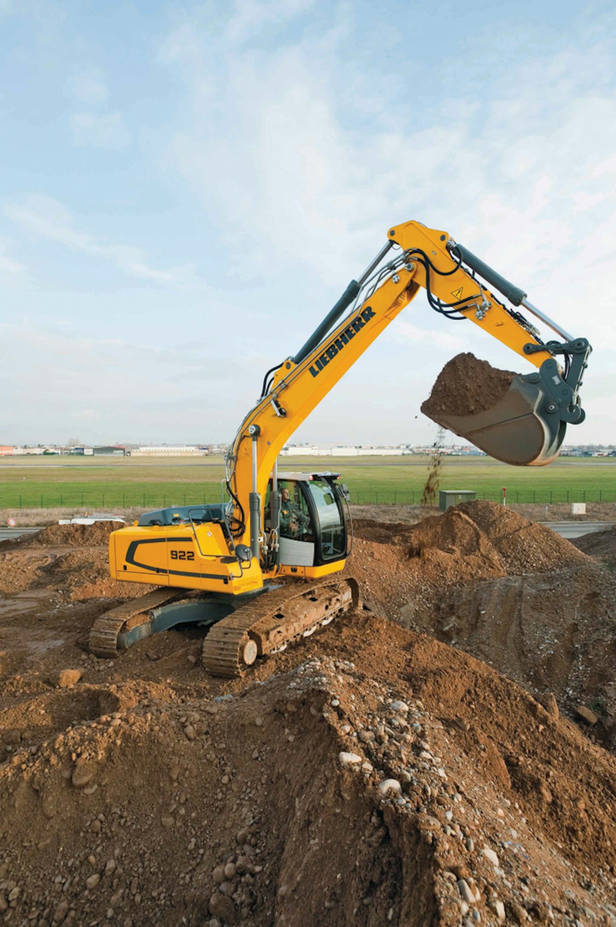 R922 Excavator From: Liebherr USA, Co. (formerly Liebherr Construction ...