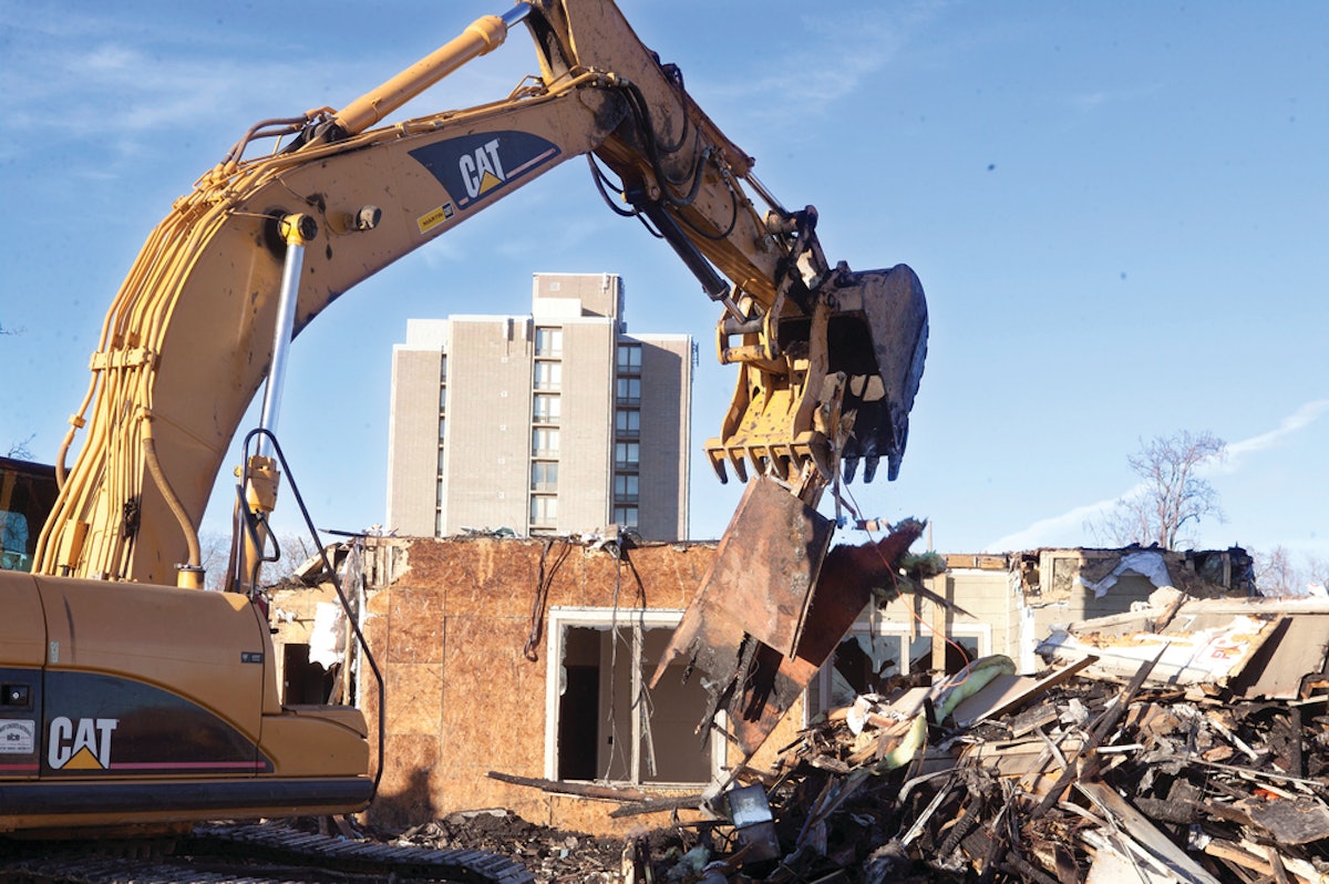 Cat Pro Series Hydraulic Thumbs From: Caterpillar - Cat | For ...