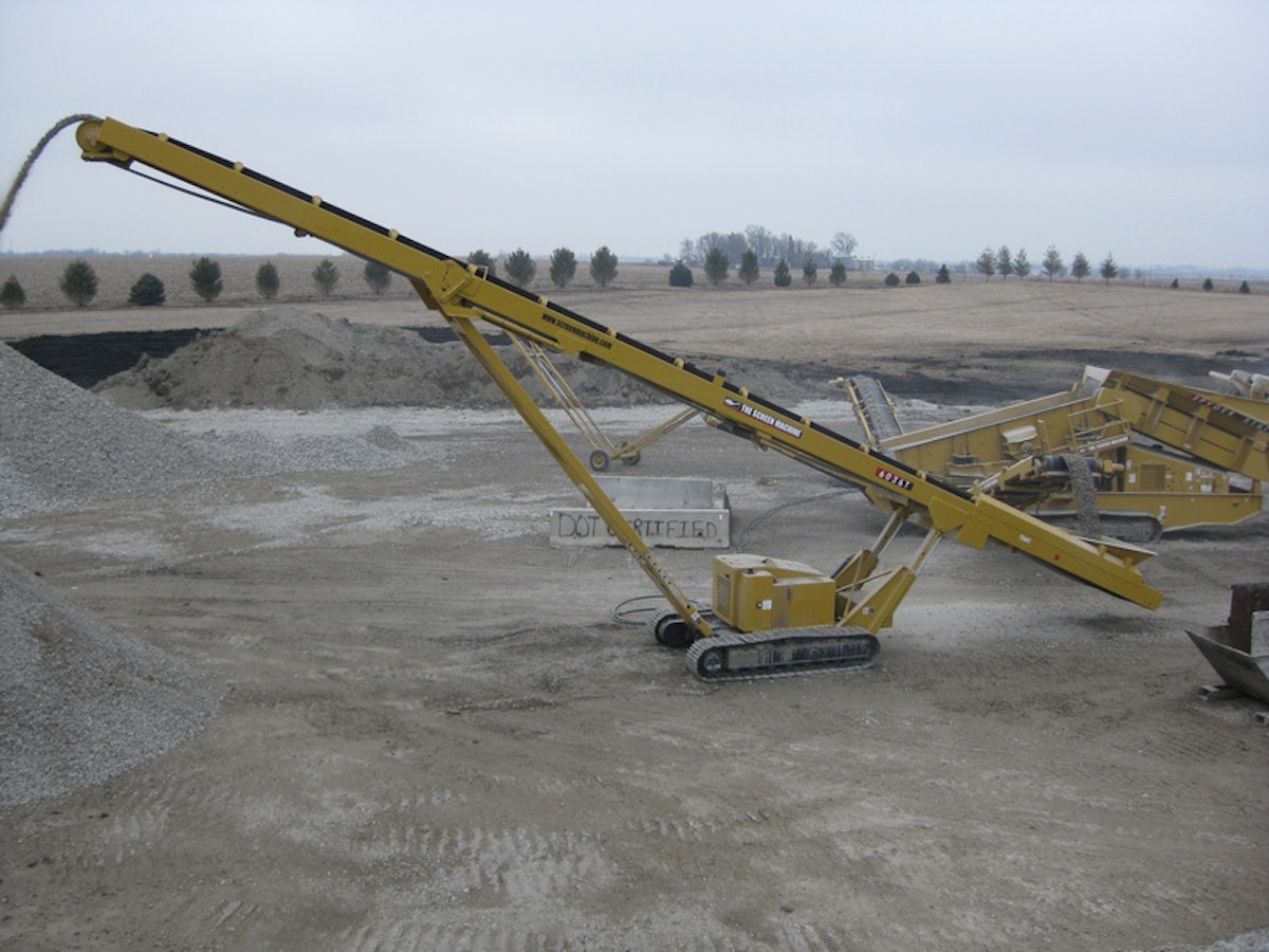 6036T 60-ft. Track Conveyor From: Screen Machine Industries, LLC. | For ...