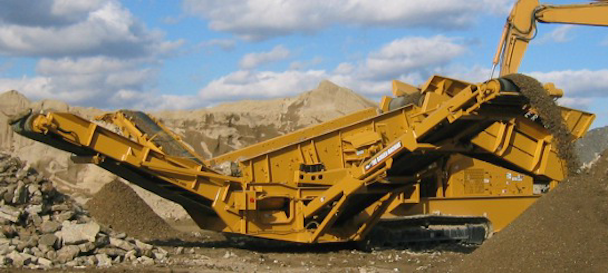 Spyder 512T Tracked Screening Plant From: Screen Machine Industries ...