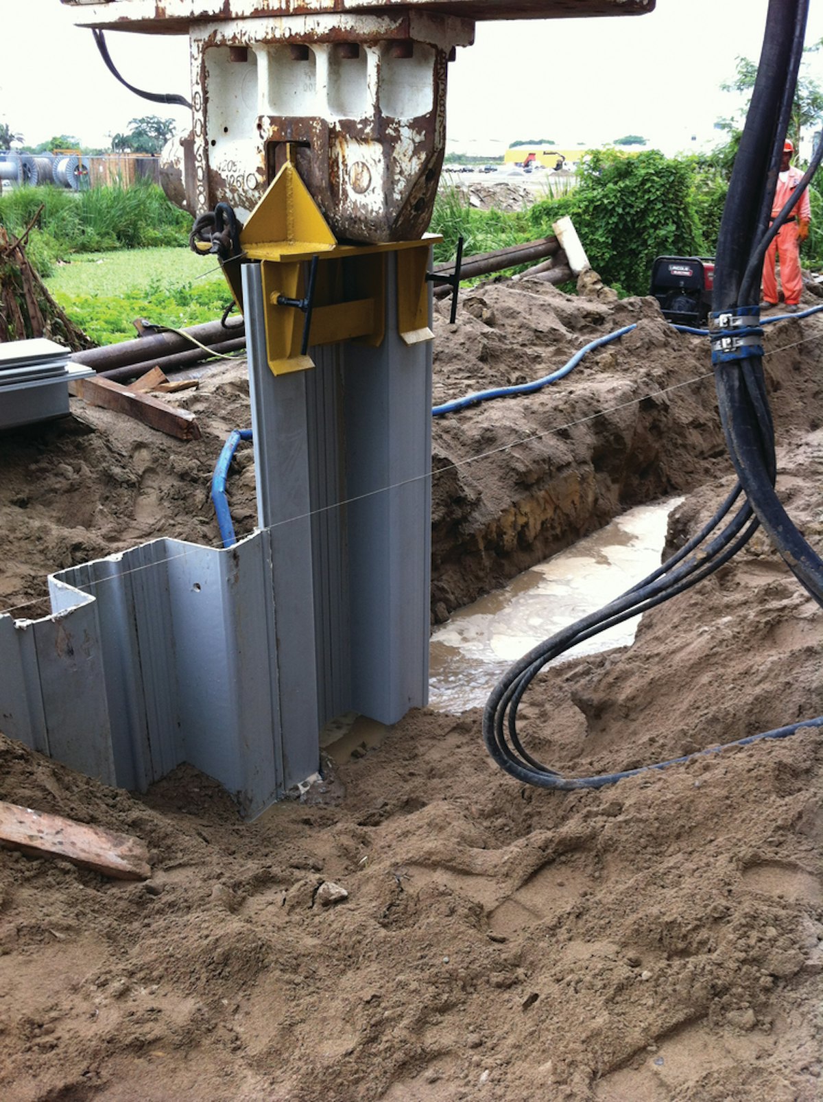 ShoreGuard850 Helps Prevent Canal Seepage at Construction Site | For ...