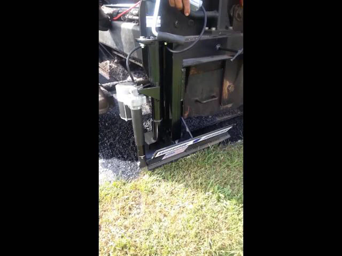 Willow Designs Asphalt Safety Edge Systems | For Construction Pros