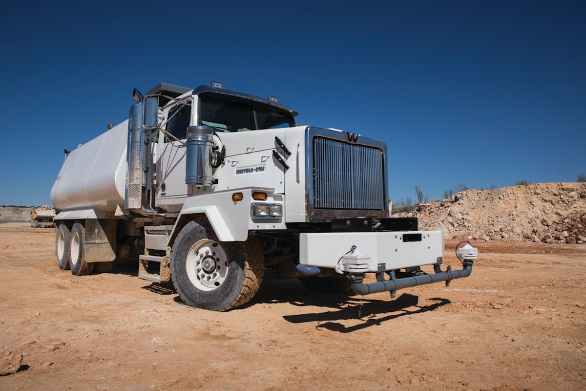 4900XD with Klein Water Tank From: Western Star - Daimler Trucks North ...