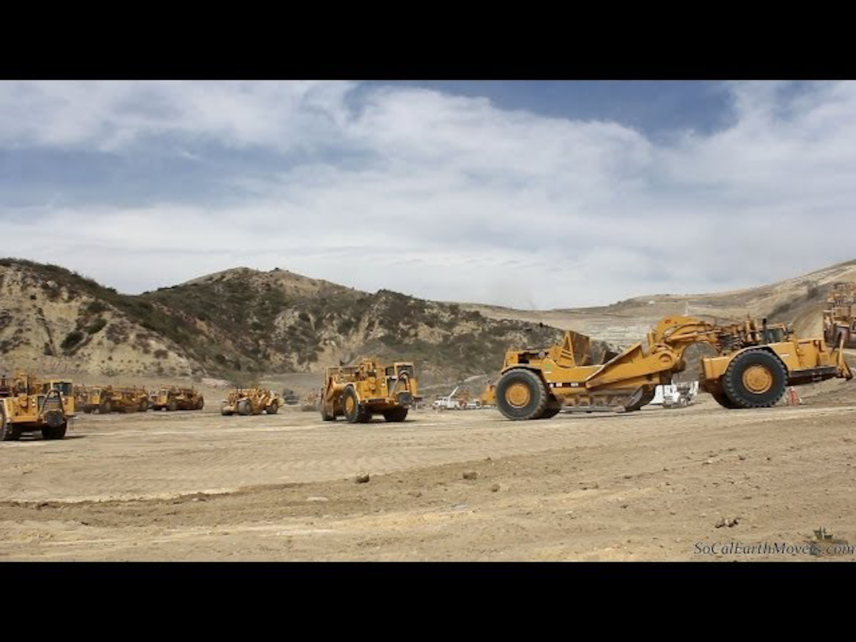 Video: How Many (Dozen) 657 Scrapers Does it Take to Dig a California ...