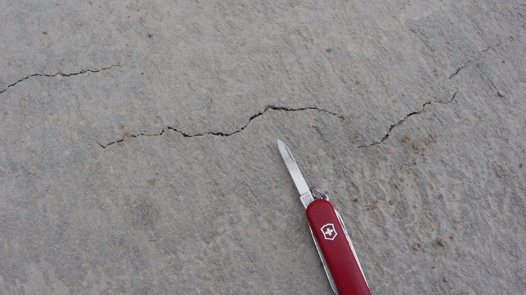 Plastic Shrinkage Cracking in Concrete - Causes and Prevention | For ...