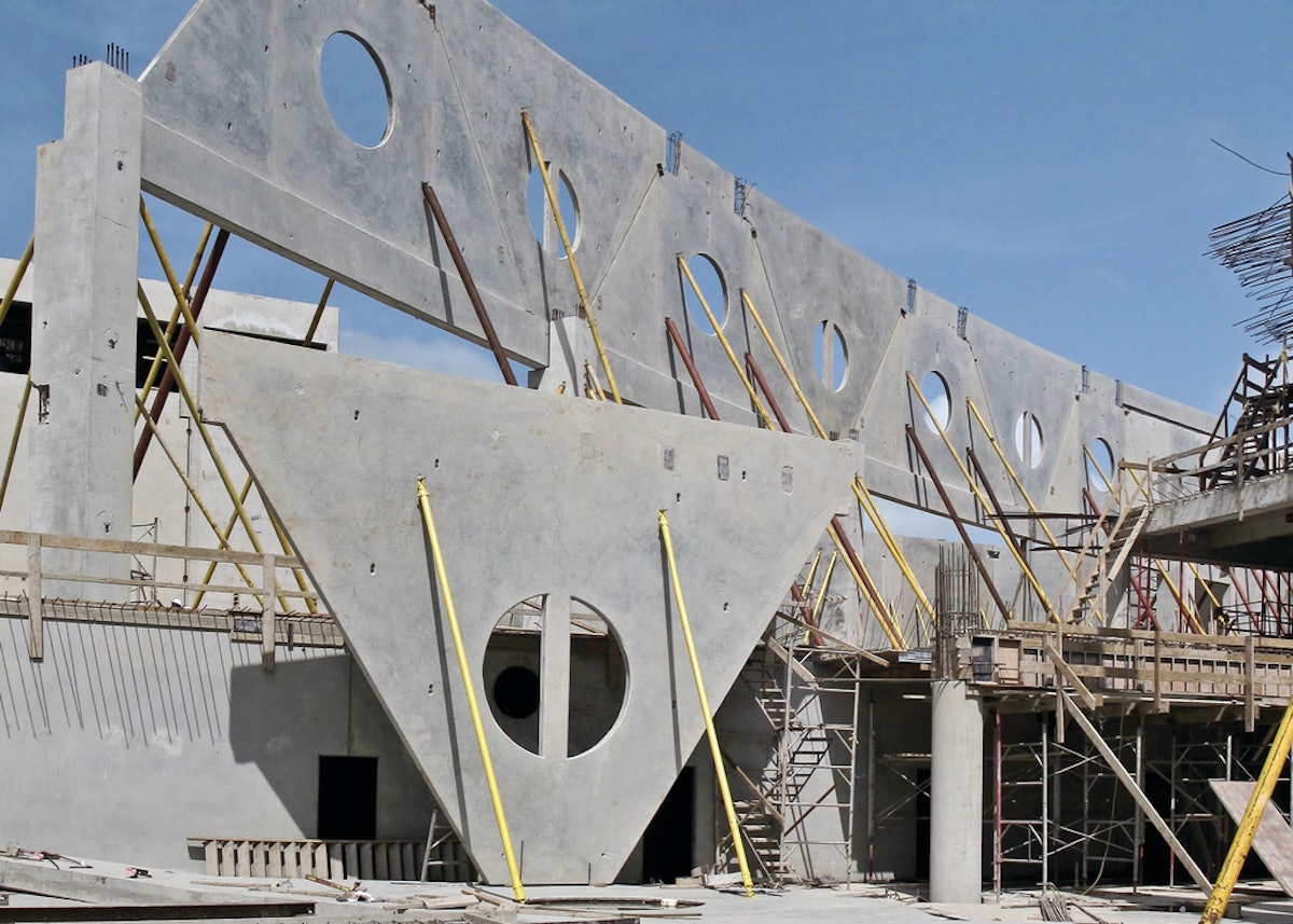 Commercial Gallery Constructed with Variety of Tilt-up Concrete Panel ...