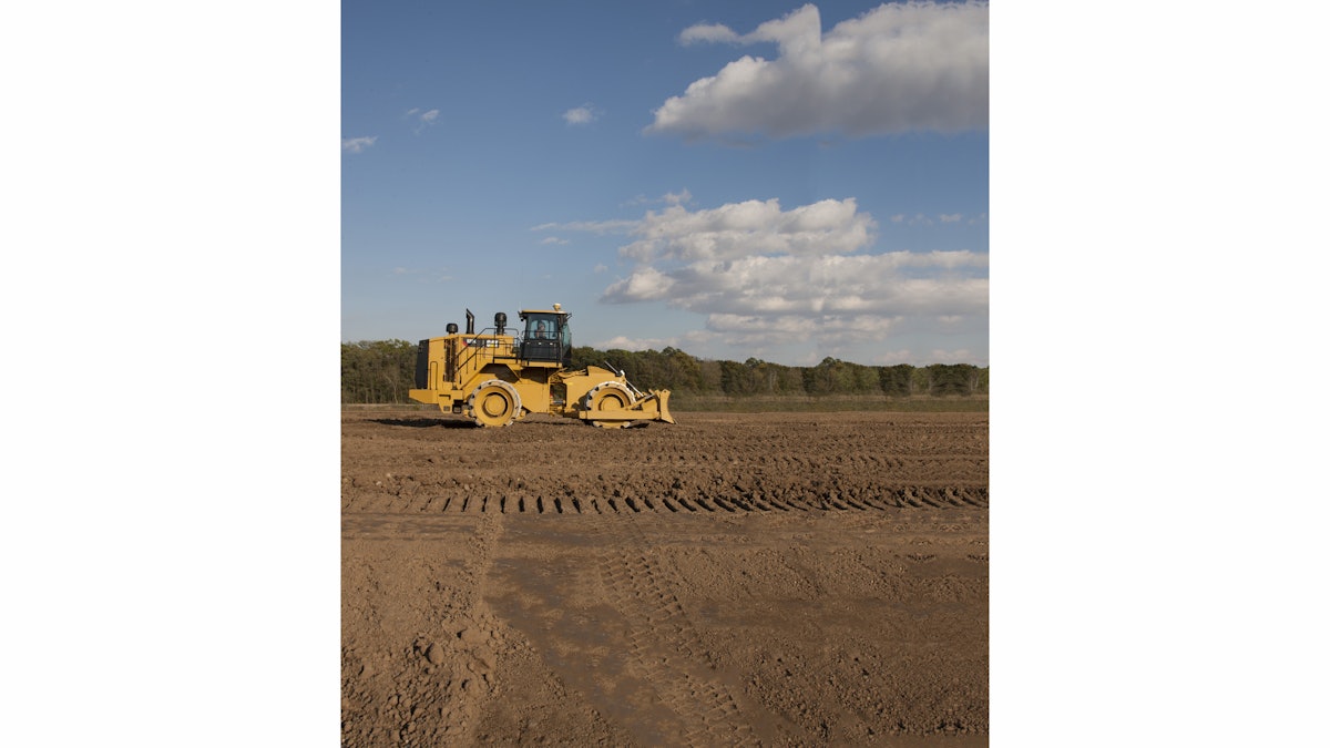 Brochure: Caterpillar 825K Compactor | For Construction Pros