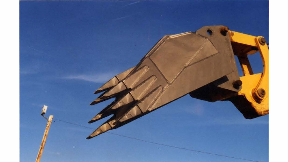 Attachments International V-Frost Ripper Bucket From: Attachments ...