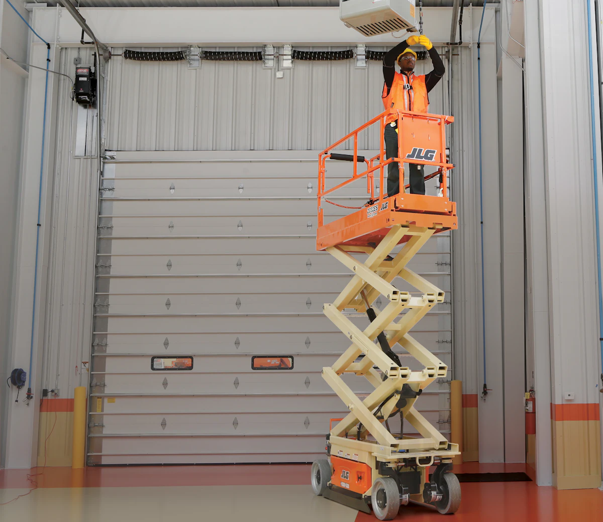 JLG Upgraded ES and RT Scissor Lifts From: JLG Industries Inc. | For ...