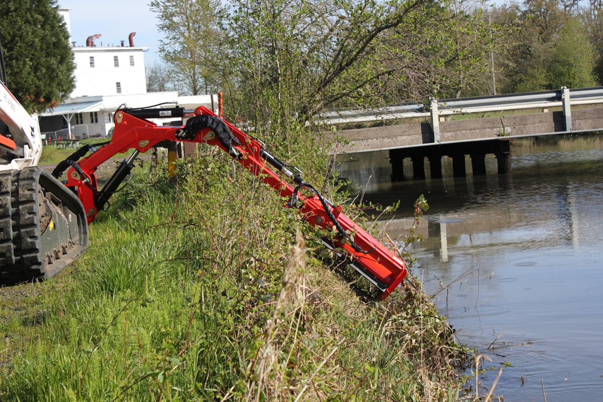 Skidsteersolutions.com Highlights Third-generation Eterra RT-20 Raptor ...