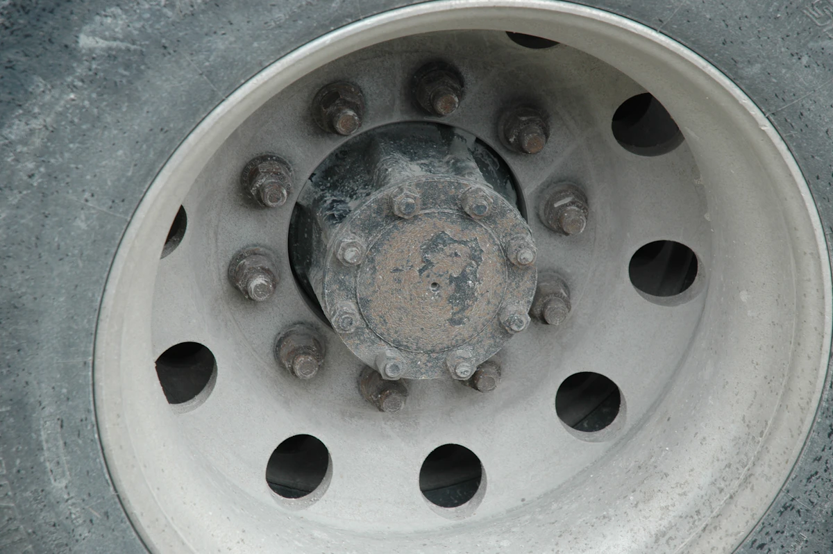Tips to Prevent Wheel-off Incidents on Heavy Trucks | For Construction Pros