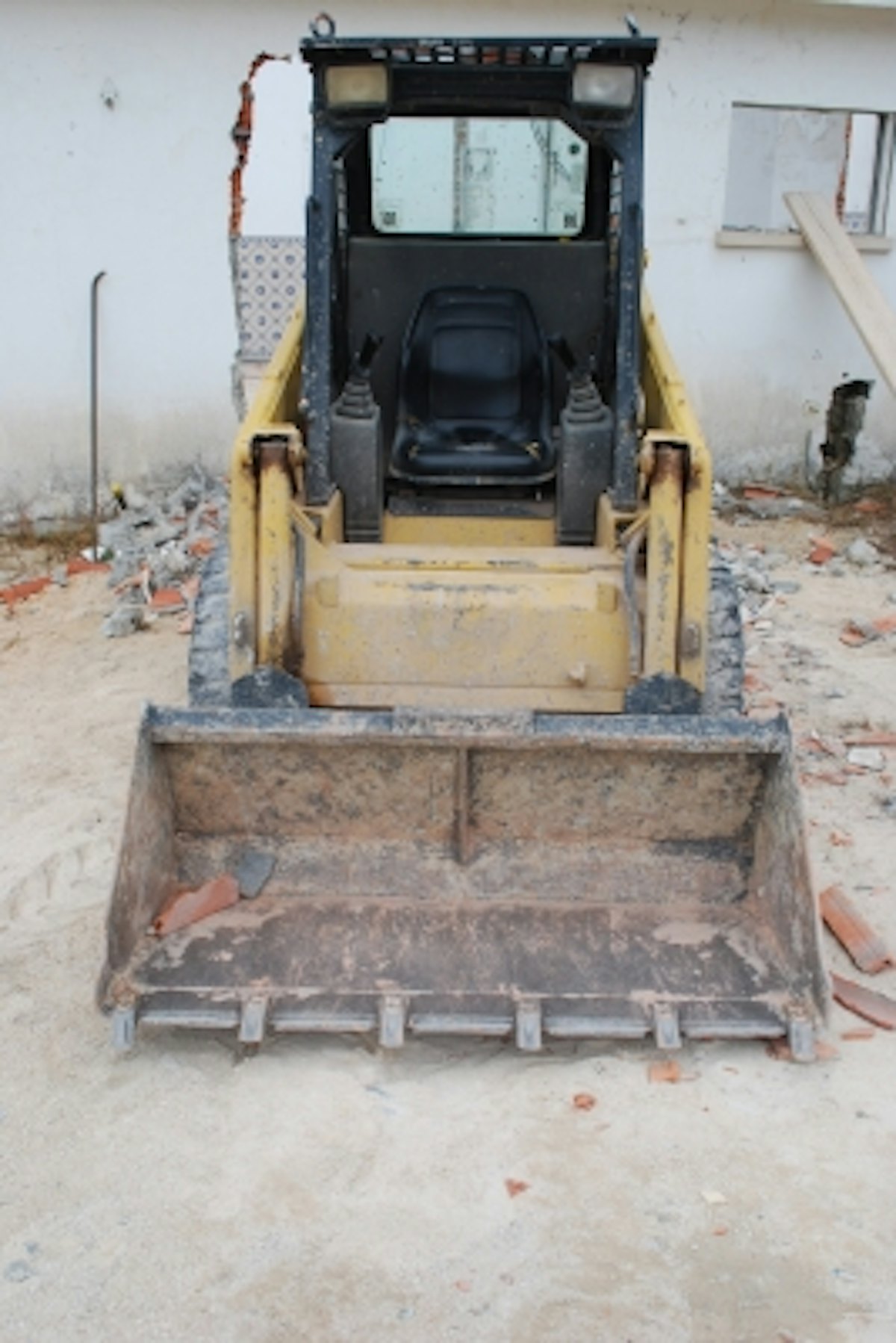 Clean Construction Equipment Projects a Positive First Impression | For ...