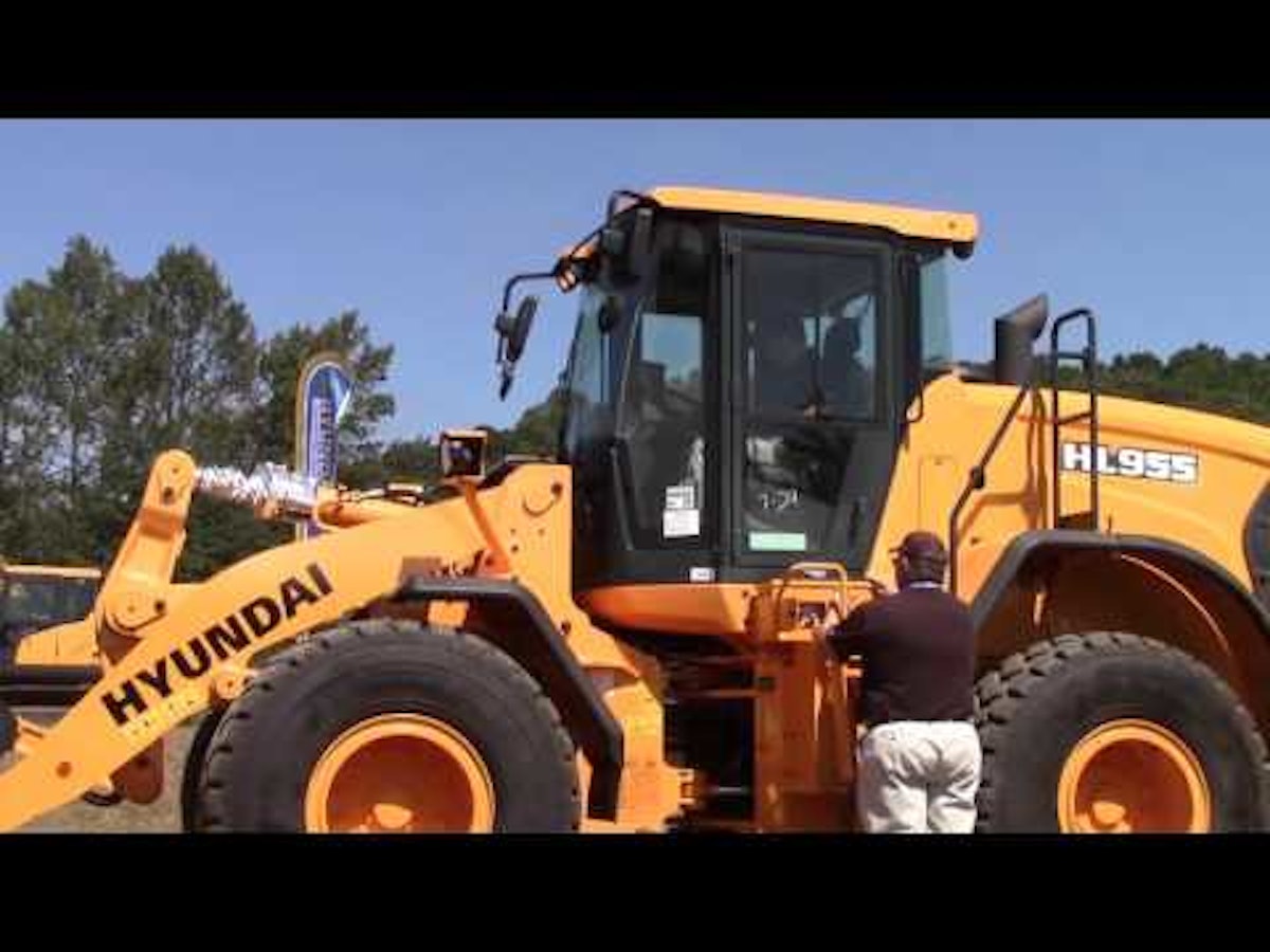 [VIDEO] Hyundai's HL955 Wheel Loader Improves Upon the Previous 9A ...