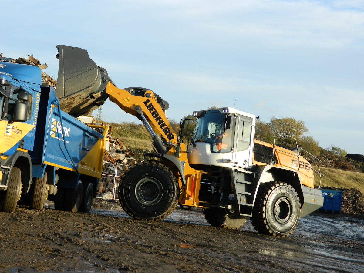 Liebherr XPower Loaders Deliver a Standard Power-split Transmission ...