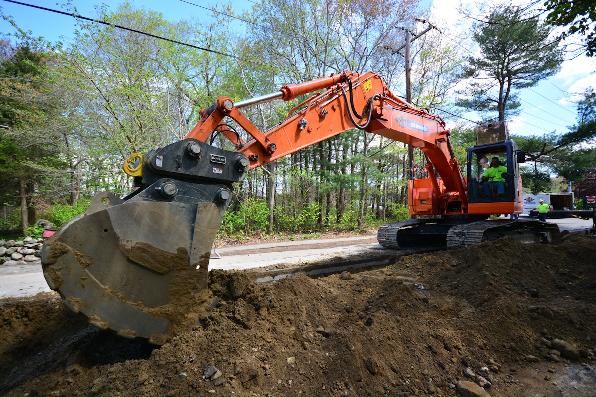 5 Steps to Select Right Excavator for Construction Applications | For ...