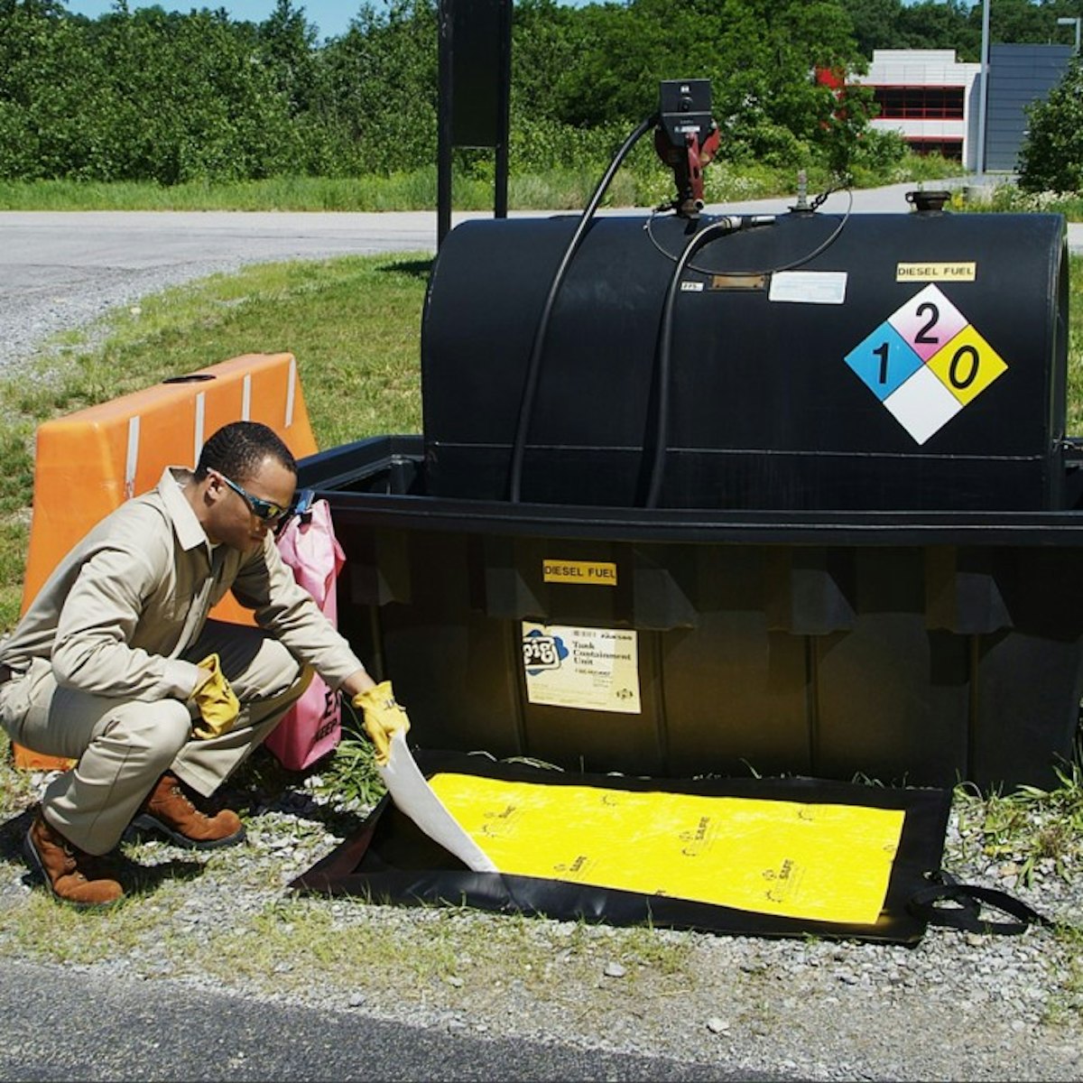 New Pig PIG Outdoor Drip Pad System From: New Pig Corporation | For ...