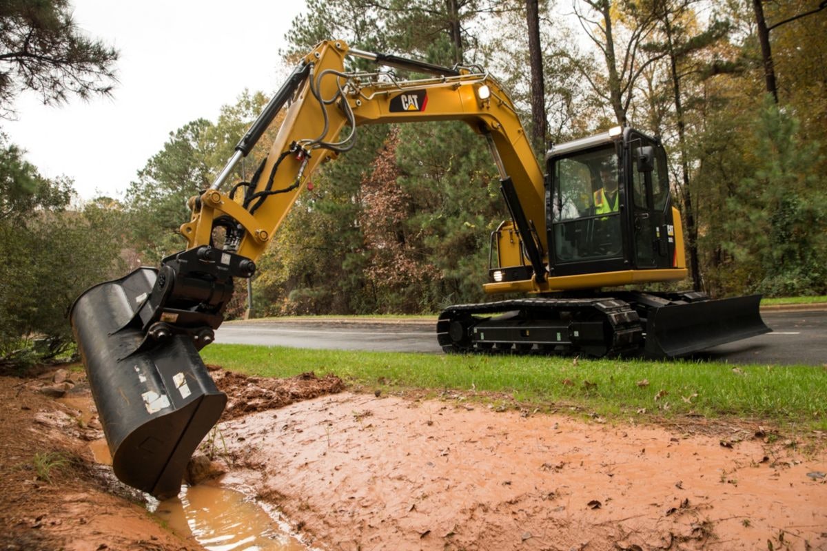 Caterpillar Brings Its First Fixed Boom Mini-excavator to North America ...
