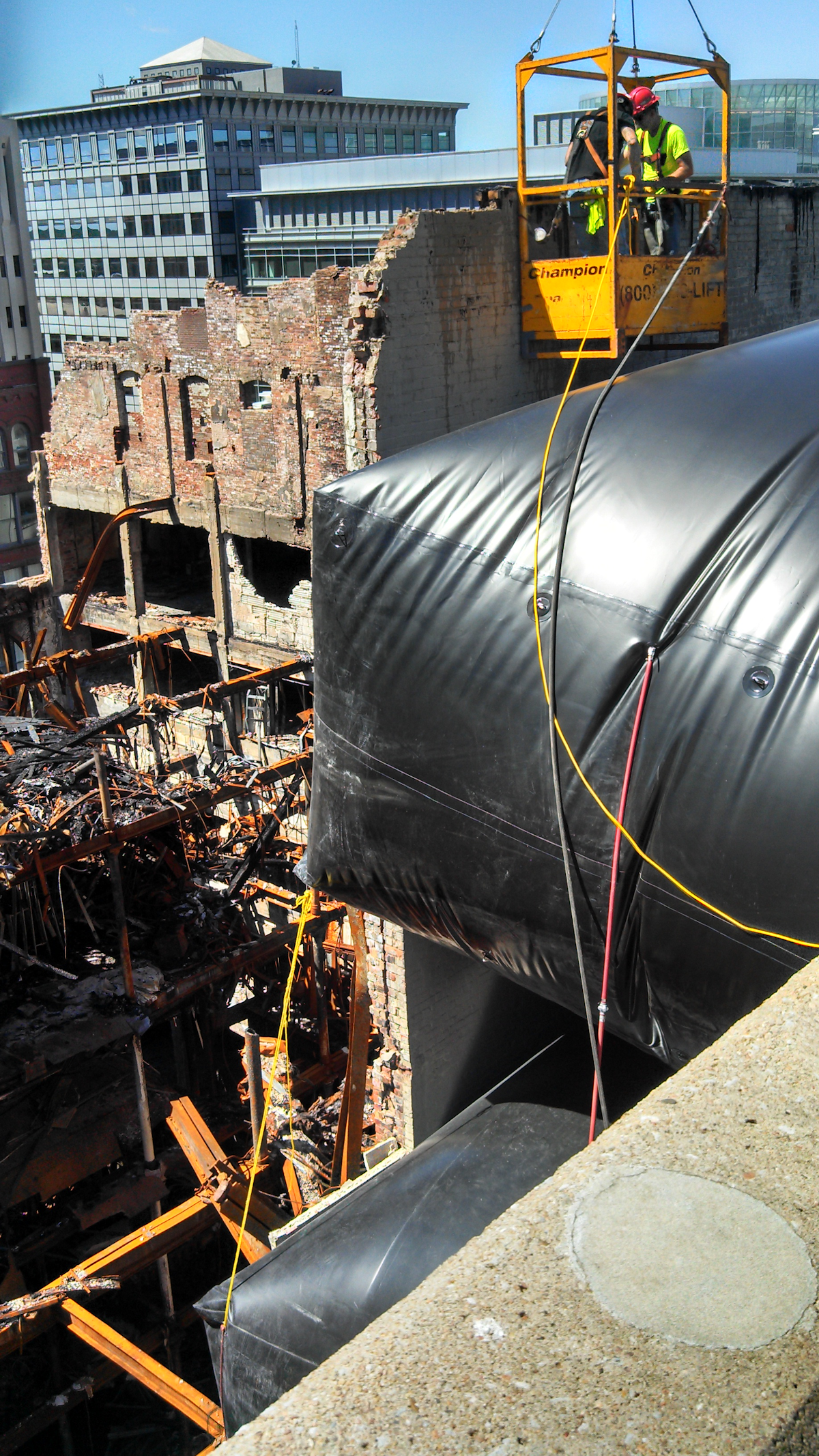 Inflatable Bags Support Structurally Unsafe Building During Demolition ...
