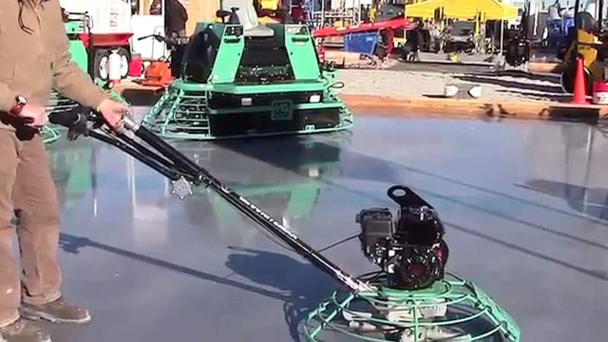 [VIDEO] Multiquip walk-behind trowel with Instaclutch | For ...