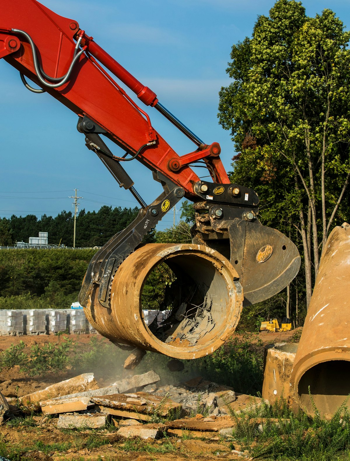 Geith Progressive Linkage Hydraulic Thumb From: Geith, Inc. | For ...