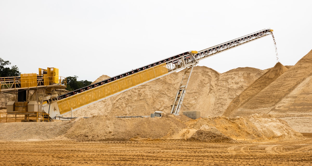 Superior Industries Road Portable Telestacker Conveyors From: Superior ...