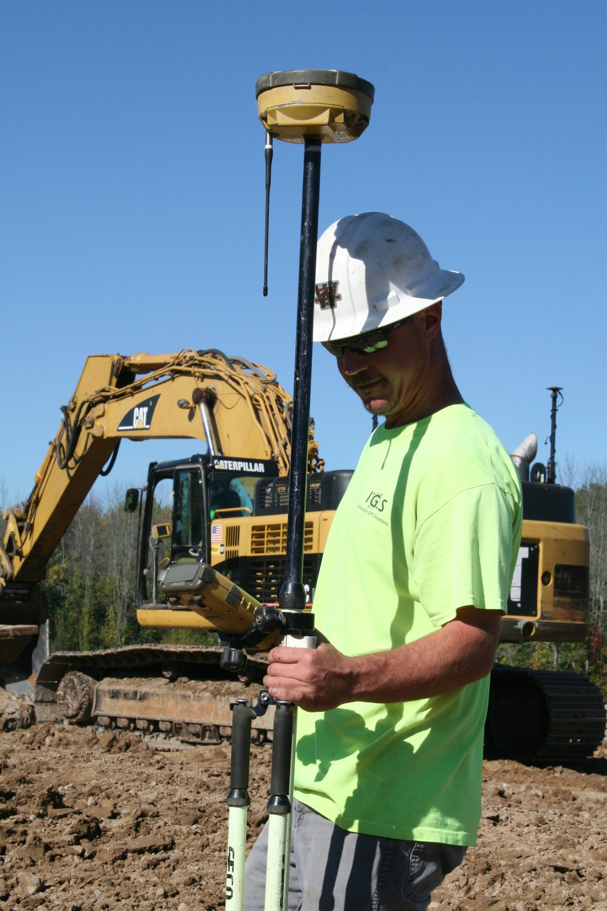 Earthmover Builds Business through Recession with Satellite Grade ...